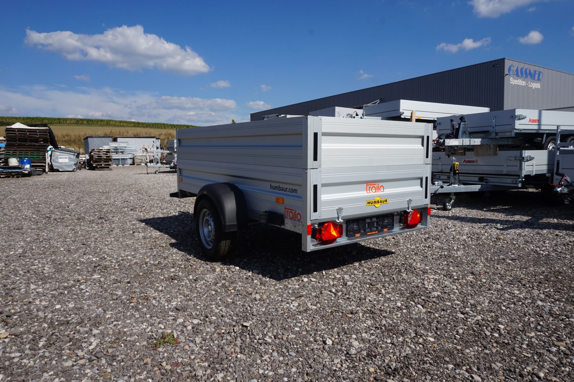 Humbaur PKW-Anhänger HA 132513 KV Alu 1300kg Ladefläche 2.51x1,31m mit Klappe vorn und ...